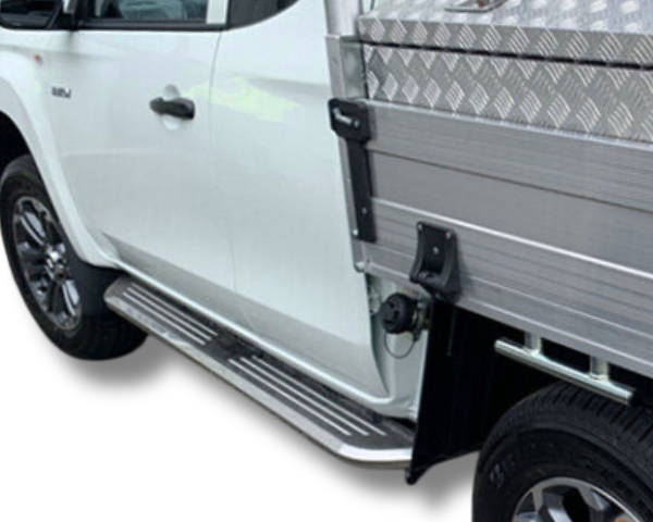 Aluminium Side Steps for MR Mitsubishi Triton Club Cab (2019 - 2024 ...