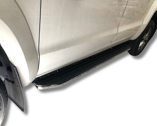 Aluminium Side Steps for Toyota Hilux Workmate Dual Cab (2018 - 2024 ...